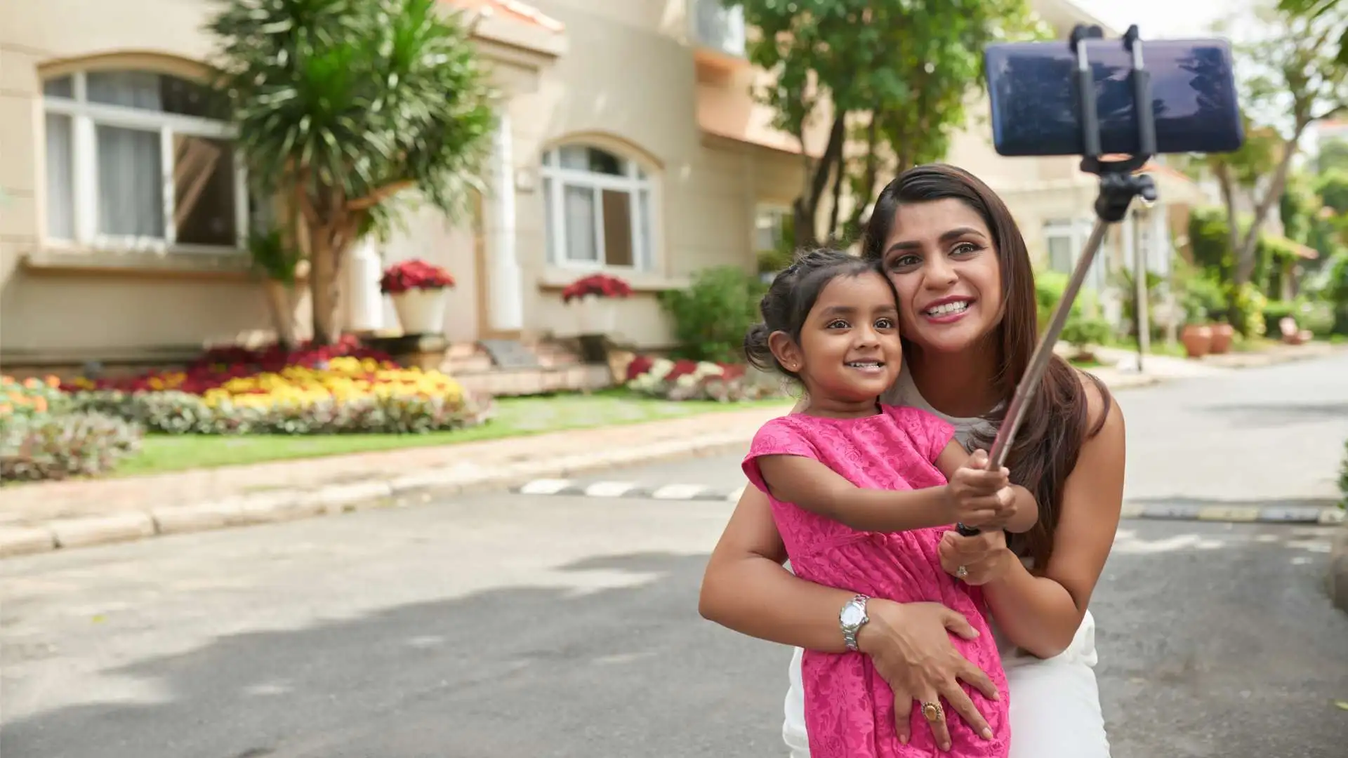Six Financial Tips For Single Mothers To Break The Jinx | Beem