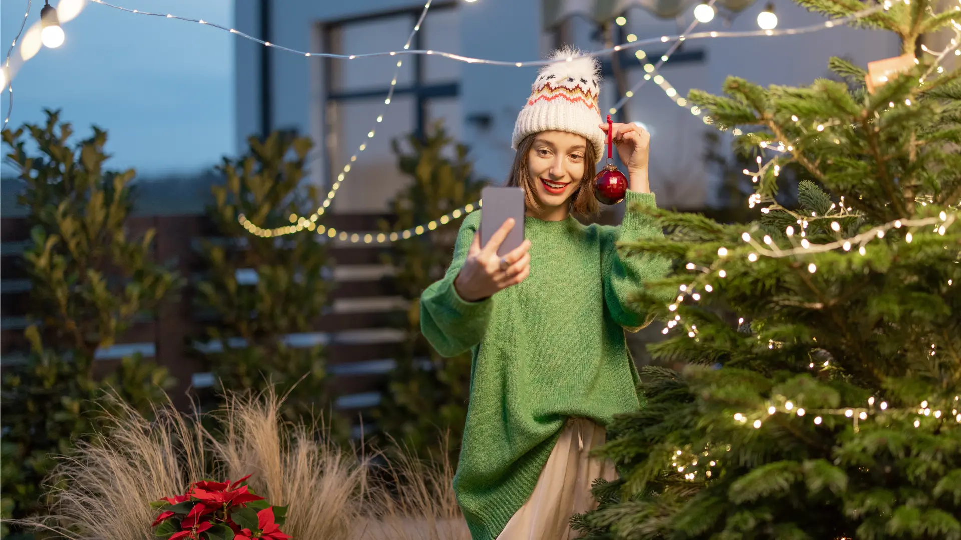 How to Save Money On A Christmas Tree: Top Tips