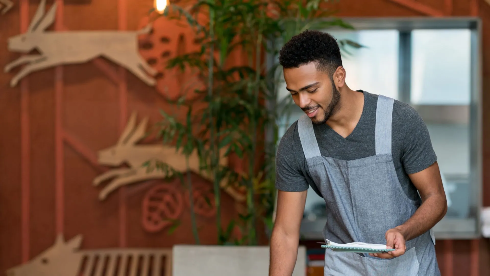 How to Report Tips and Understand Tax Obligations | Beem