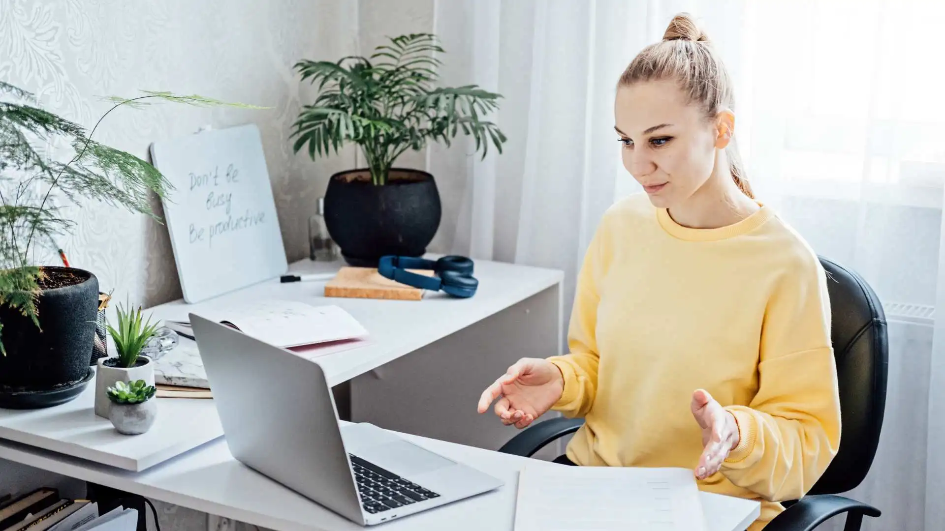 How To Earn An Extra $200 a Month [2024]