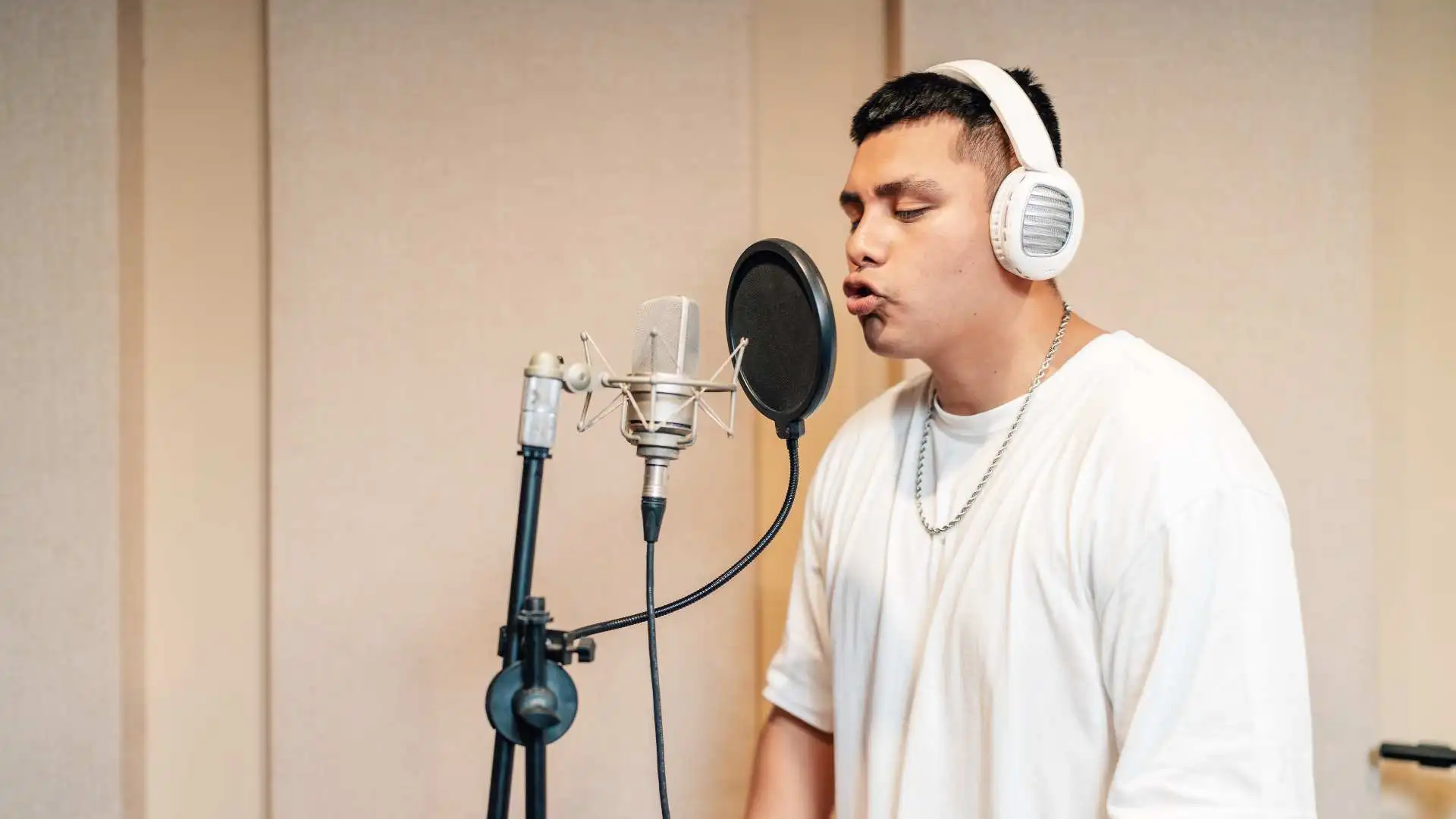 Find Out How Much Do Rappers Get Paid: 3 Best Tactics | Beem