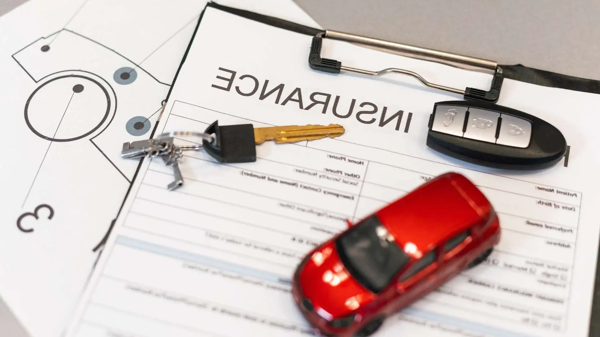 Pay-Per-Mile vs Traditional Insurance: 5 Best Comparisons