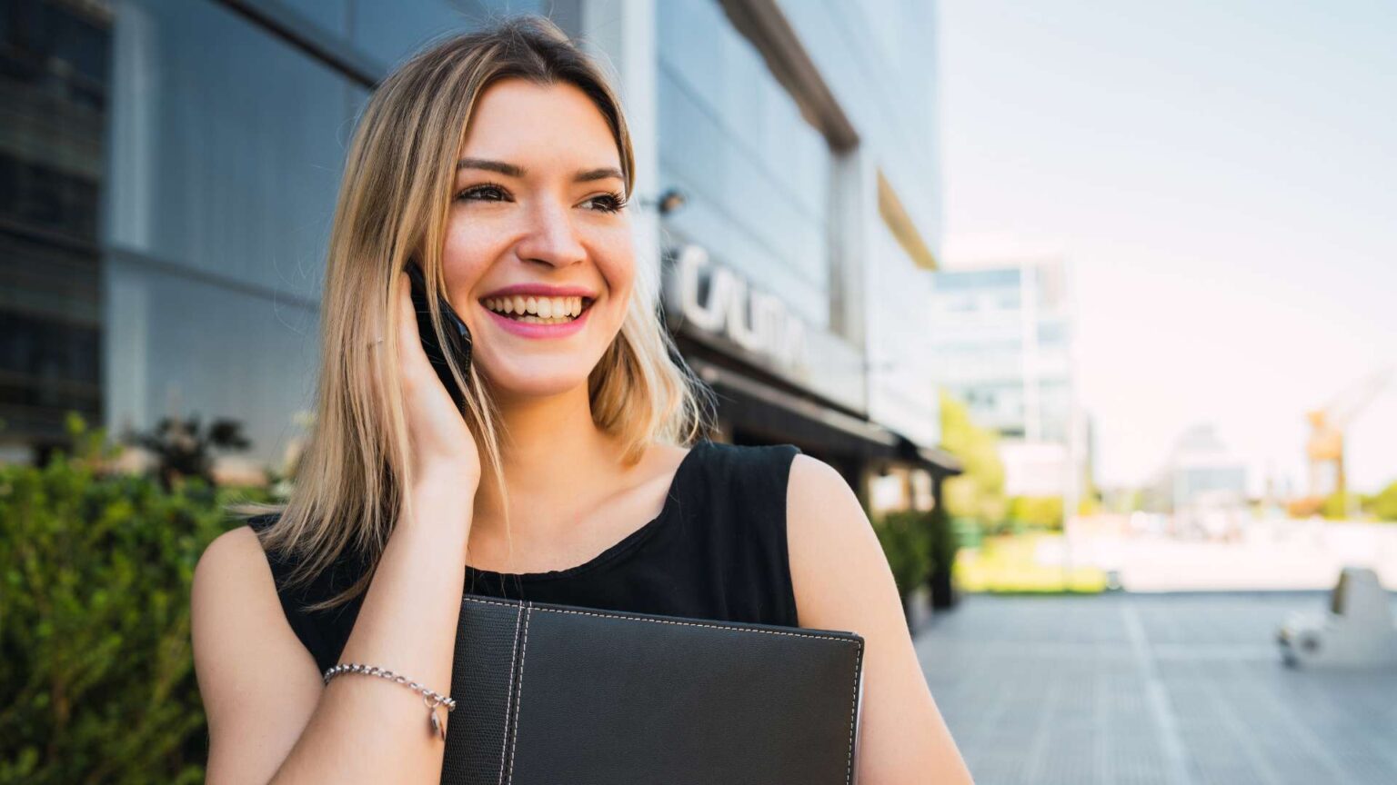 The Benefits of Switching to a Fully Digital Bank: Top Tips to Know | Beem